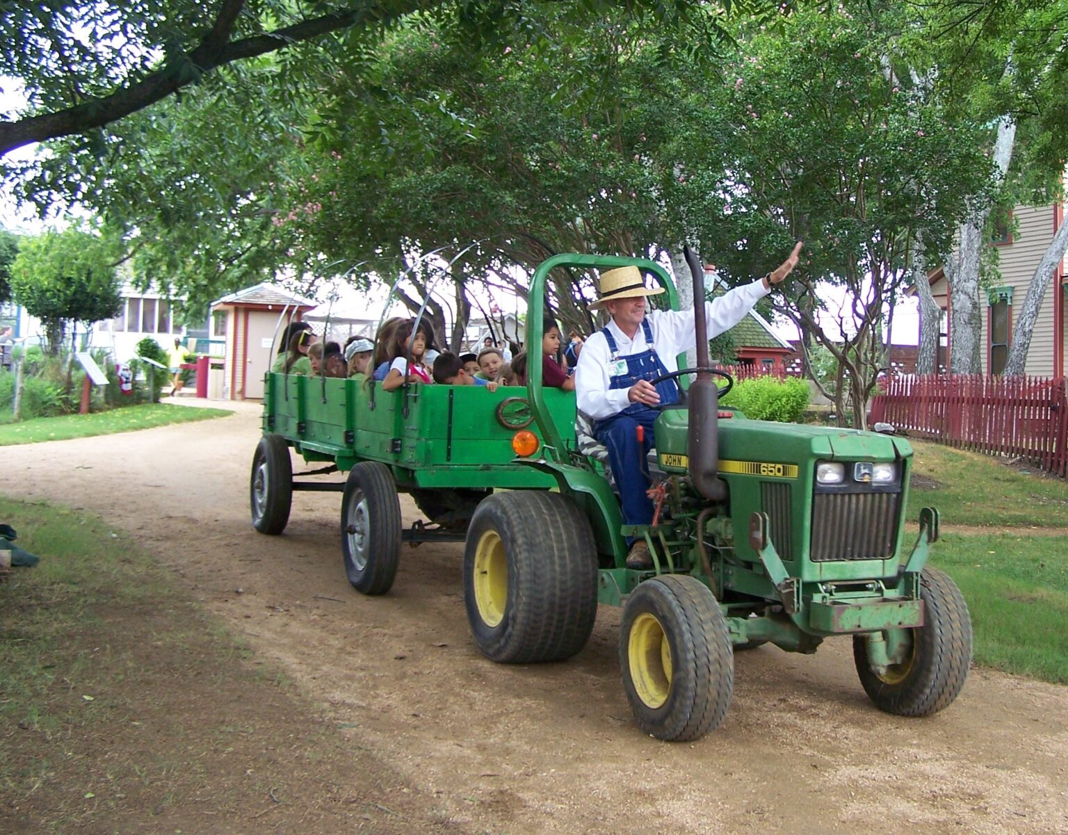 Summer Field Trips - Heritage Farmstead Museum